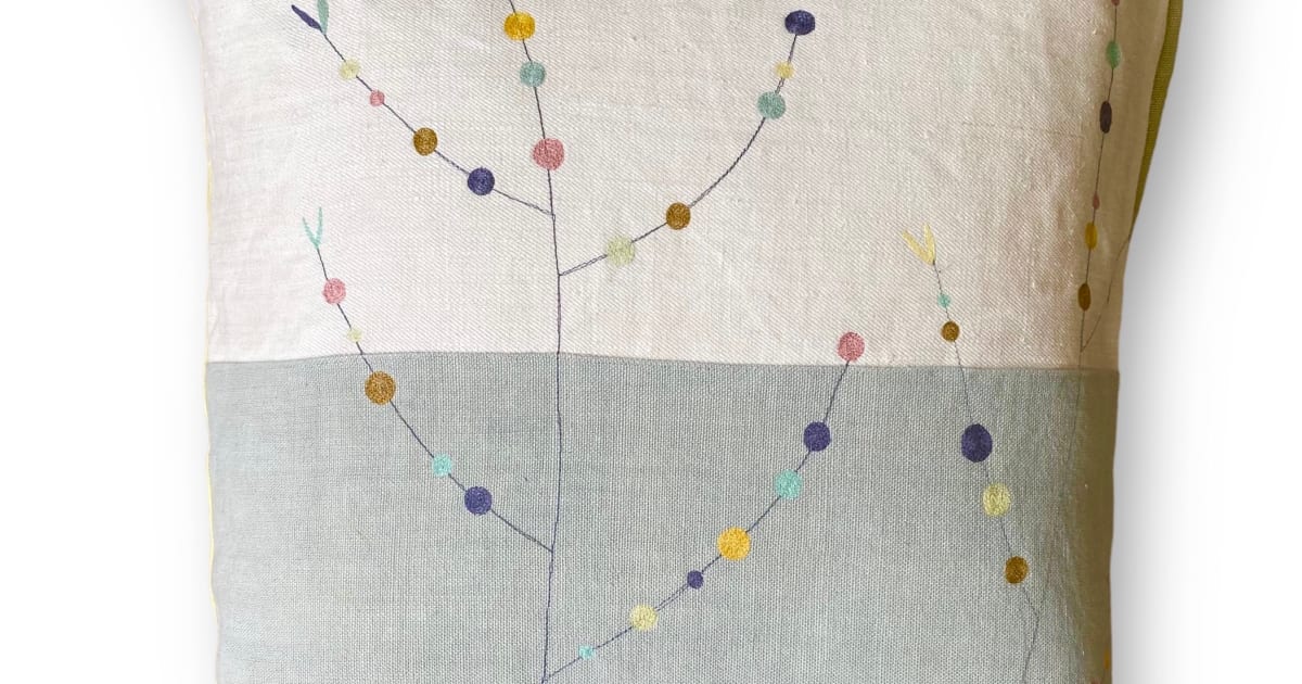 Lisa Vaughan Thomas - Works for sale | Contemporary Applied Arts