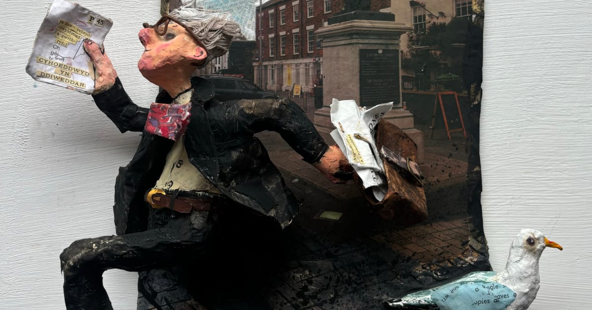 Luned Rhys Parri - Biography | Ffin y Parc Gallery