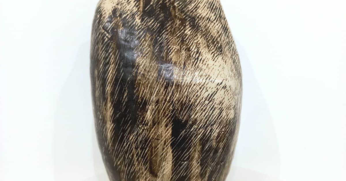 Sue Mundy's Sculptural Ceramic Forms & Vessels | Graystone Gallery