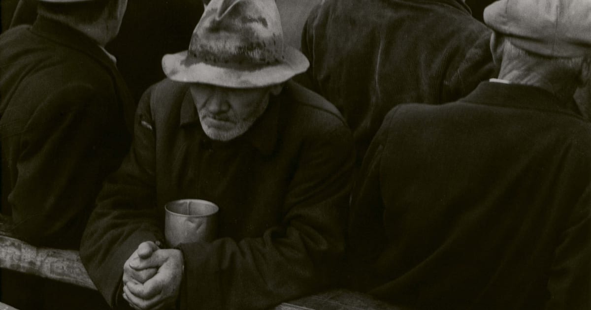 Dorothea Lange, White Angel Breadline, San Francisco, 1933 | Edwynn ... Dorothea Lange, White Angel Breadline, San Francisco, 1933 | Edwynn ...