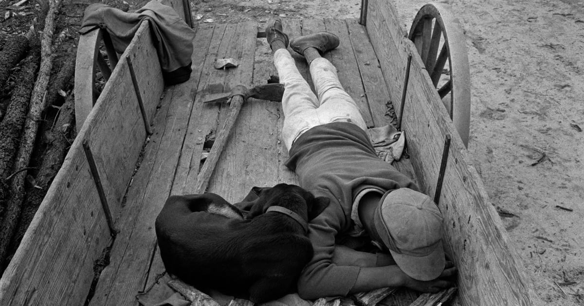 Constantine Manos - Sharecroppers | Robert Klein Gallery