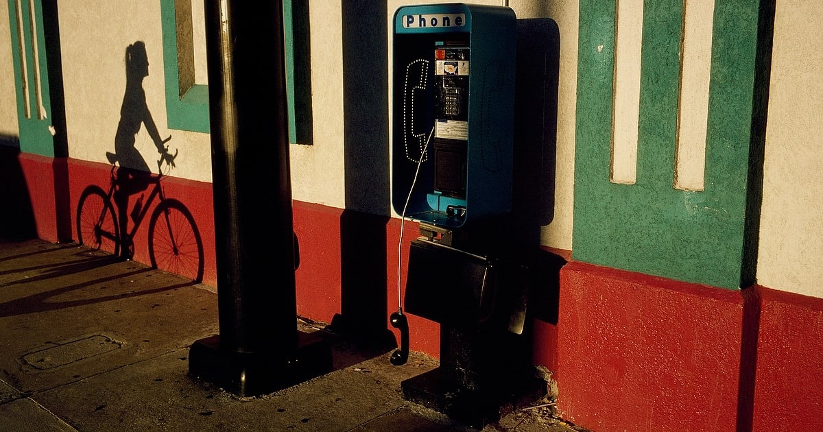 Constantine Manos - American Color | Robert Klein Gallery