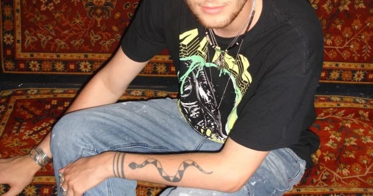 Ronan Day-Lewis - Biography | Woaw Gallery