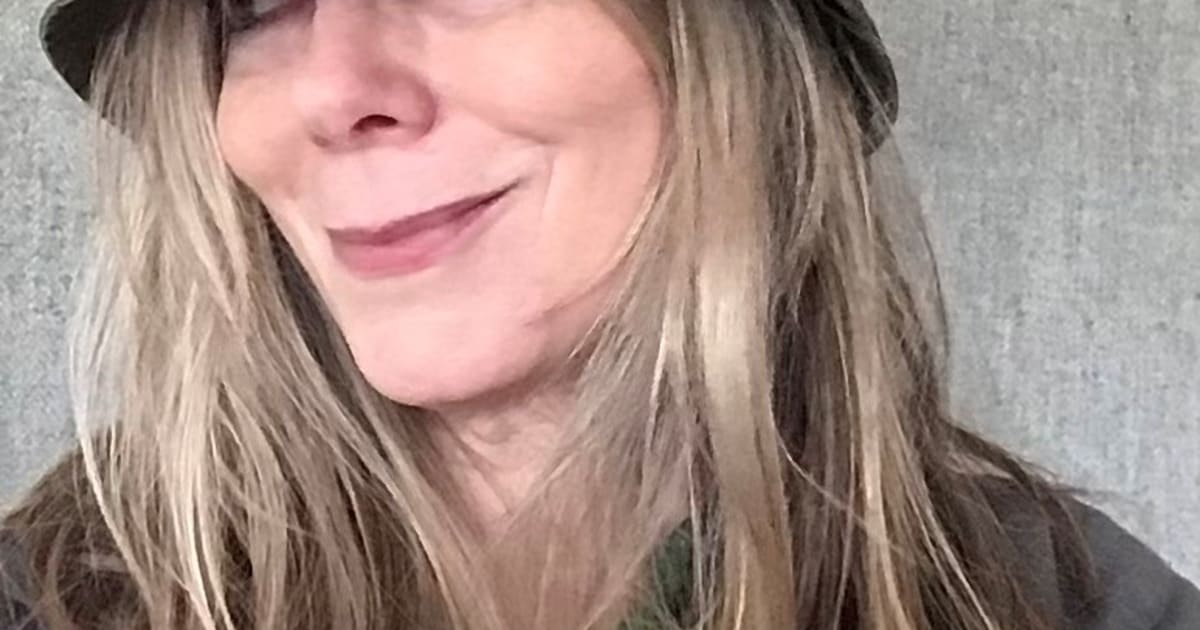 Fiona Mackenzie - Biography | Alchemist Gallery