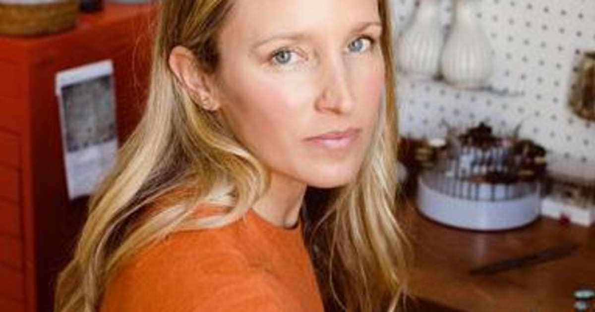 Jane Pope - Biography | Fringe Gallery