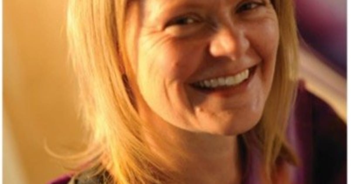 Karine Swenson - Biography | Aurelia Gallery