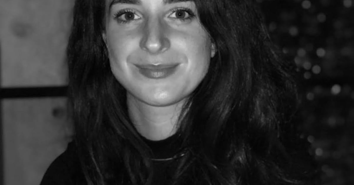 Lara Saget - Biography | Trotter&Sholer