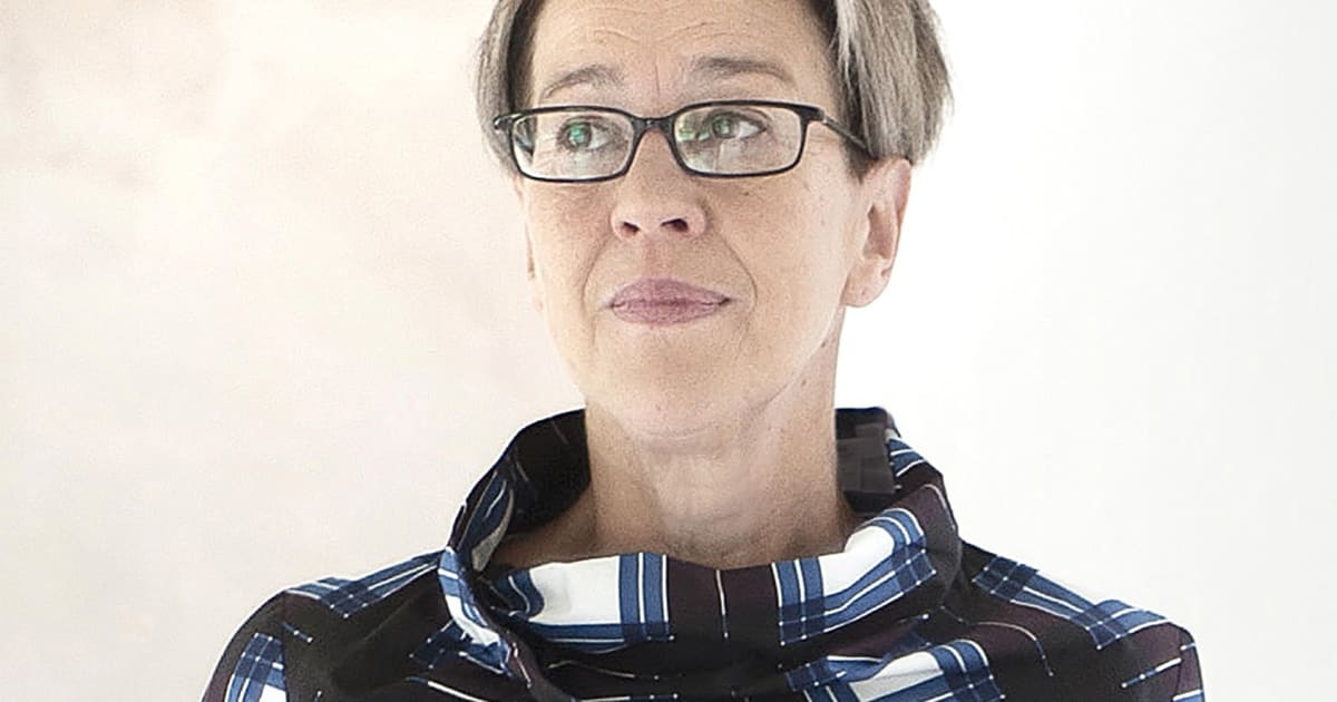 Diane Howse - Biography | Vivienne Roberts Projects