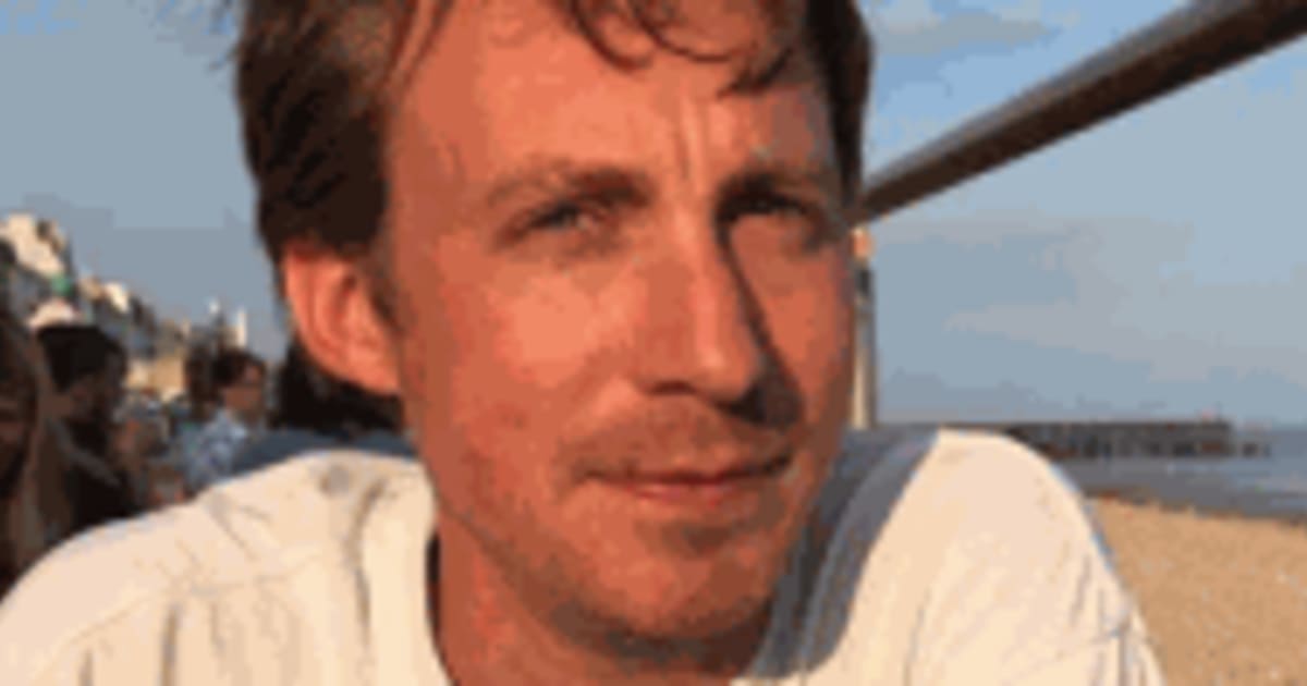 Phil Goss - Biography | Vivienne Roberts Projects