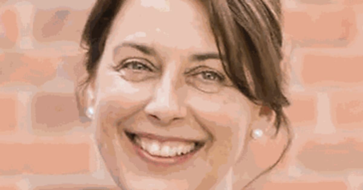 Helen Griffiths - Biography | Summer & Grace Gallery