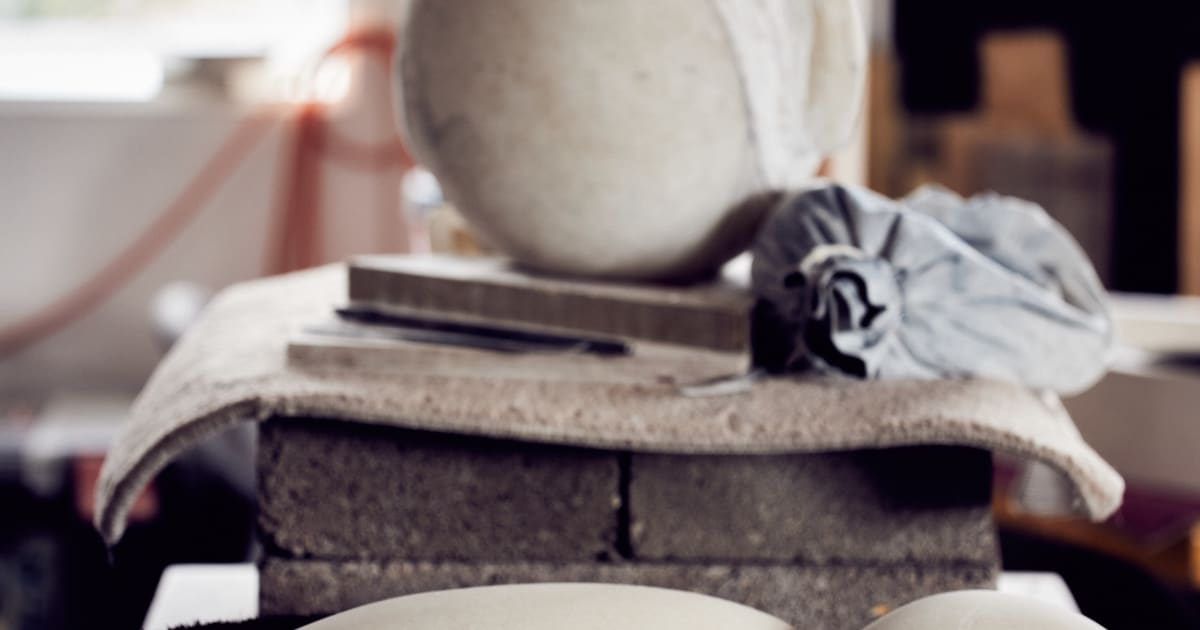 Jude Tucker - Biography | jaggedart.com