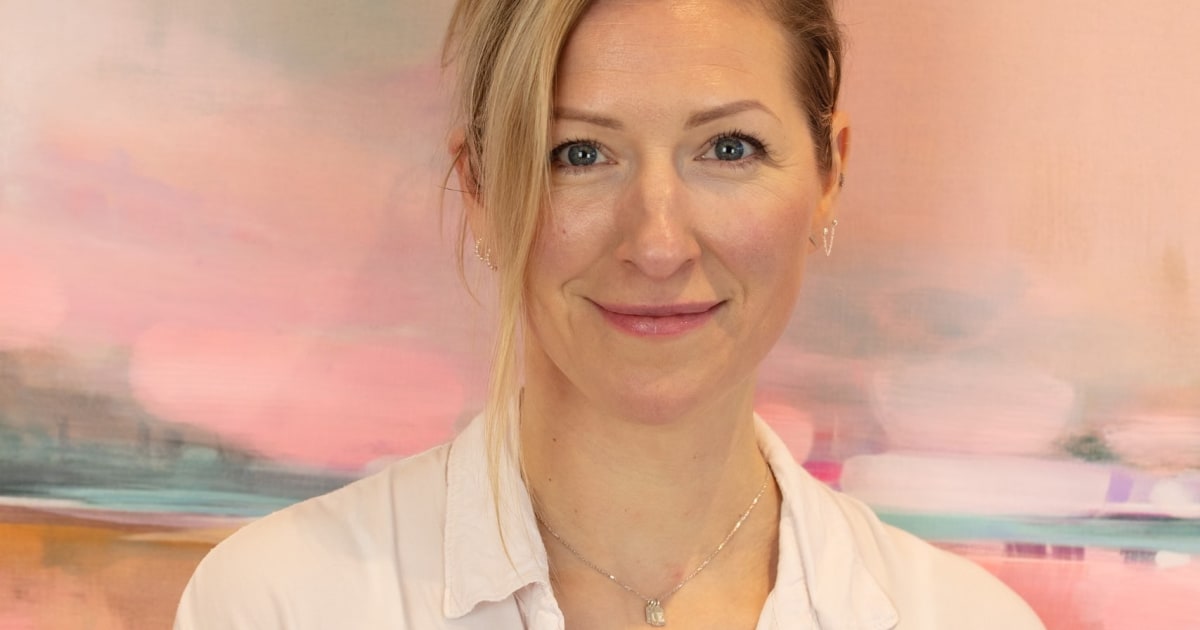 Poppy Cyster - Biography | Graystone Gallery