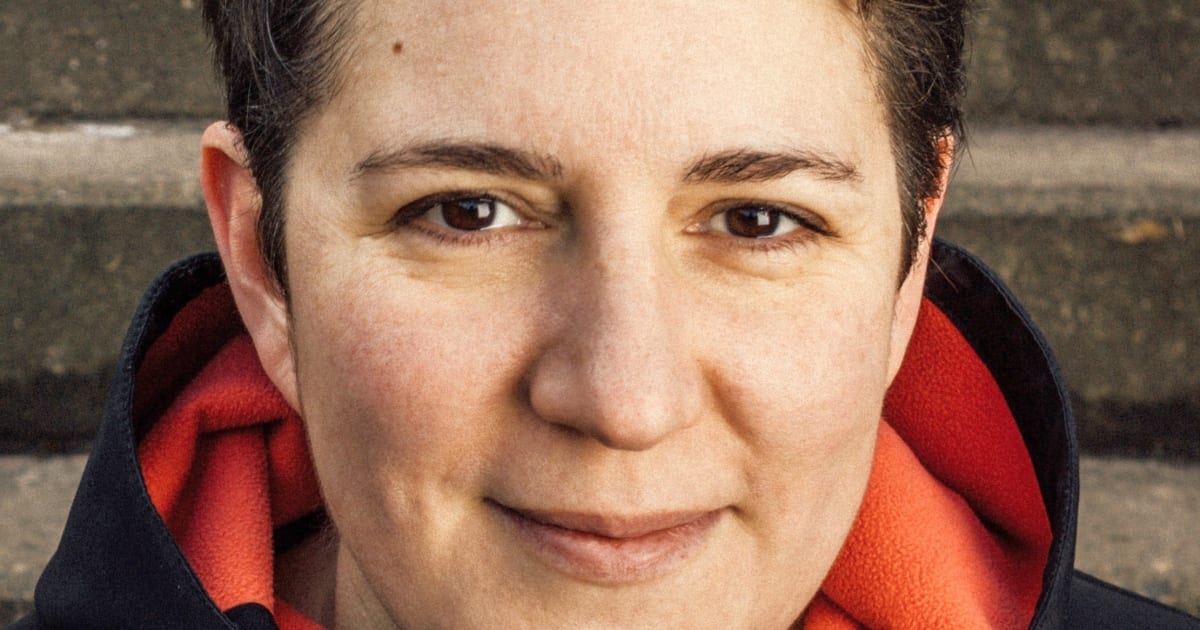 Lindsey Lavender - Biography | Graystone Gallery