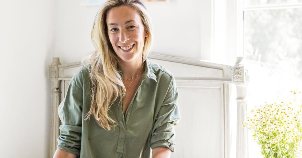 Mary Nelson Sinclair - Biography | Bond Millen Gallery