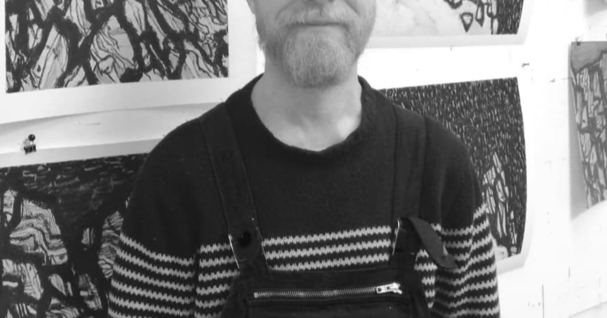 Stuart Low - Biography | Columbia Road Gallery