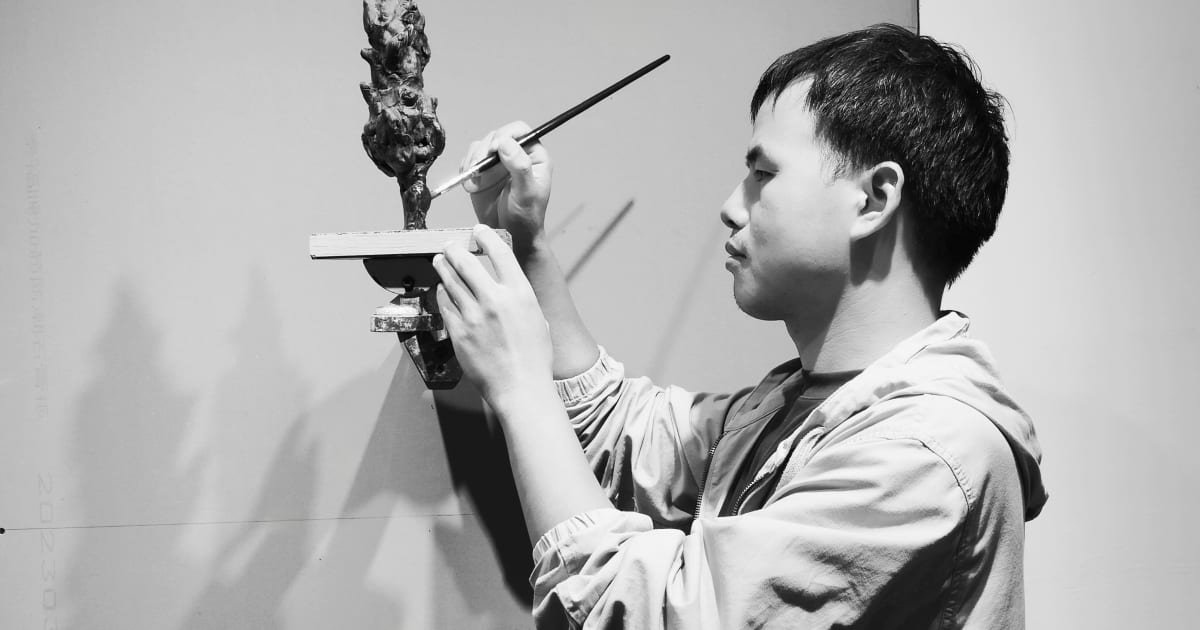 Fang Yang 方阳 - Biography | Leo Gallery