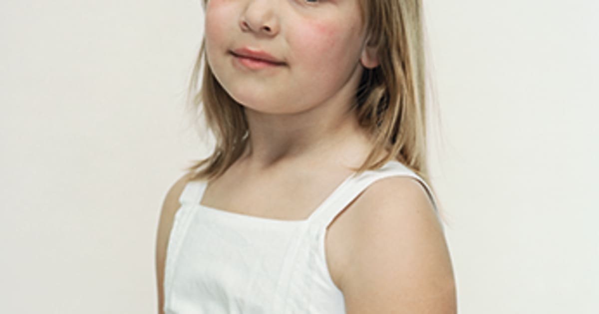 Rineke Dijkstra Emma, Lucy, Cecile (Three Sisters 2008 - 2014 ...