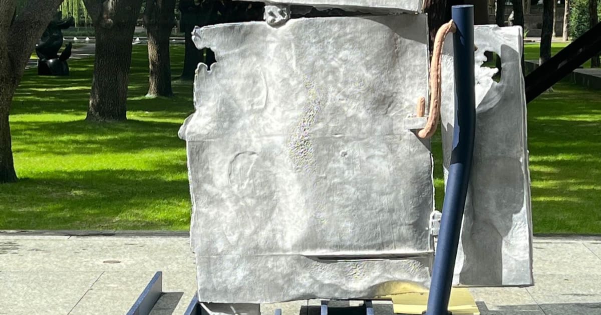 Nairy Baghramian - Modèle vivant | Nasher Sculpture Center | Marian Goodman