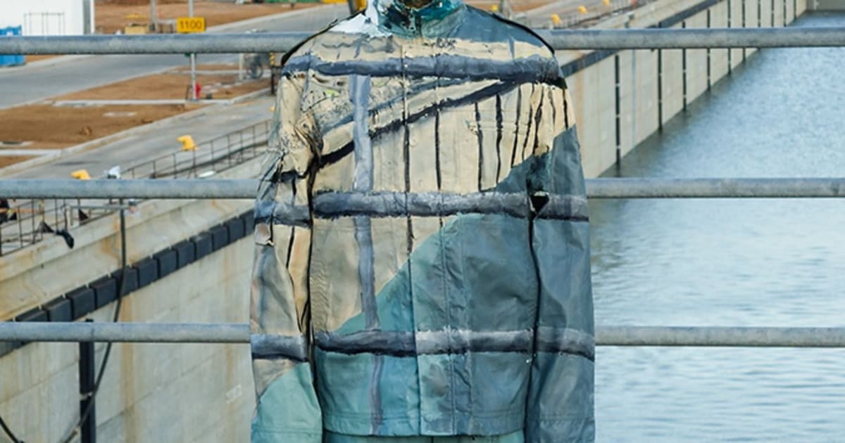 Liu Bolin | Marión Art Gallery