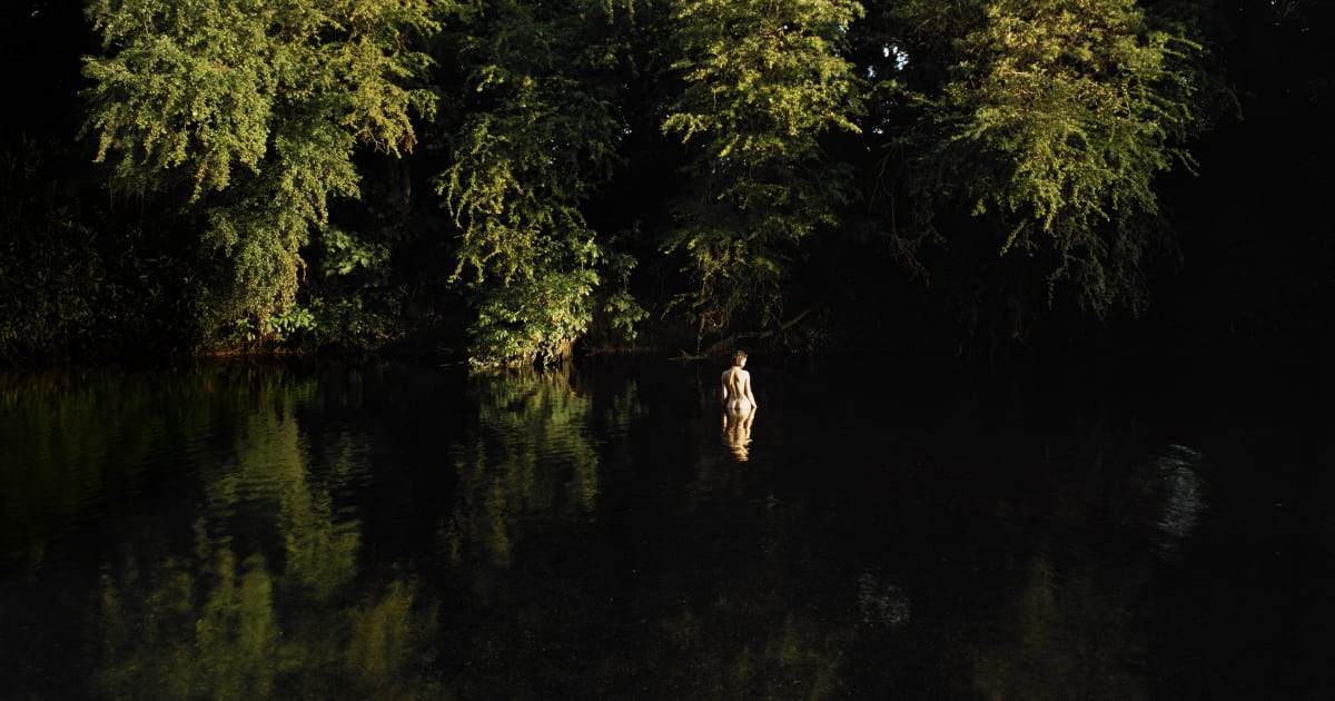 Tom Hunter - Exhibitions | Purdy Hicks Gallery