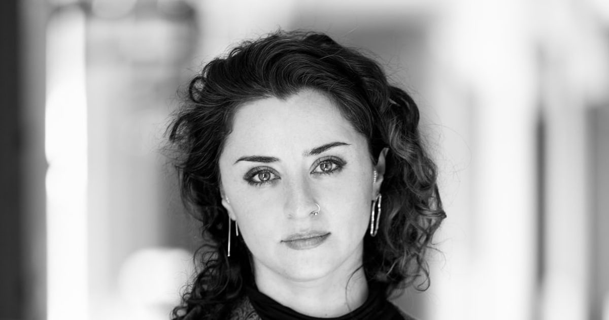 Naghmeh Sharifi - Biography | La Collection Art Volte