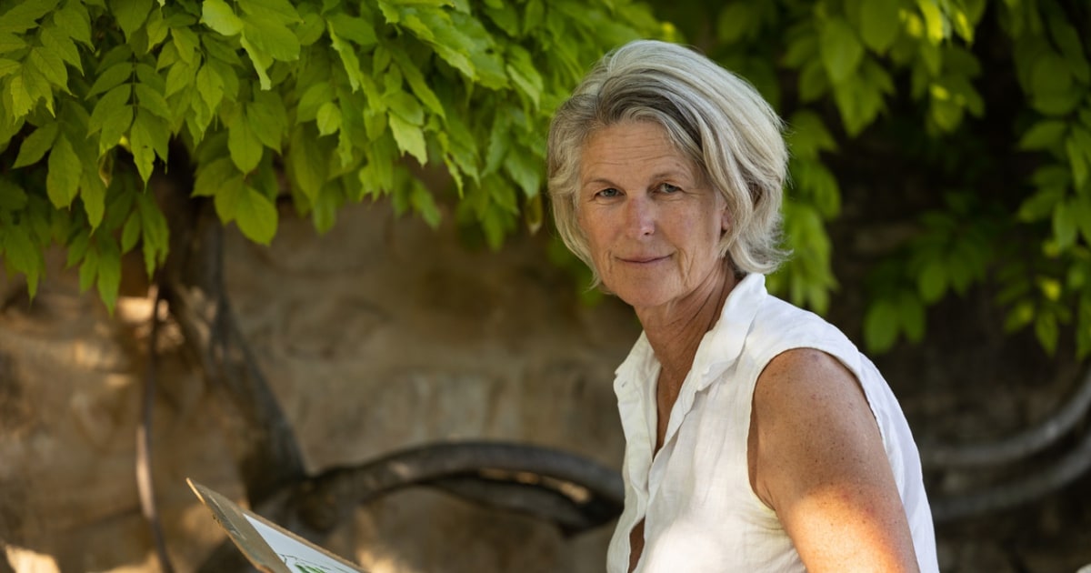 Emma Chambers - Biography | Royal Watercolour Society