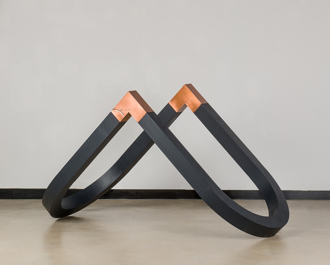 UM Tai-Jung, Scent of Steel, 2021 | Arario Gallery