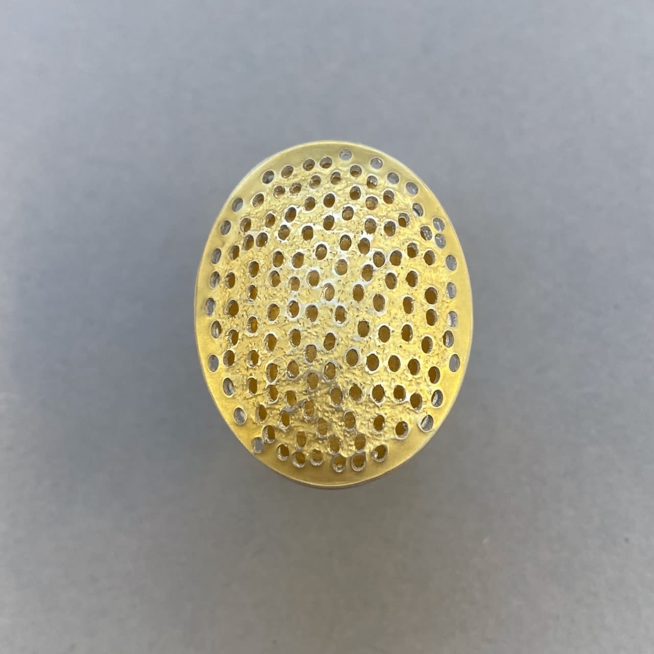Jane Adam, Oval Ring, 2024 | Contemporary Applied Arts