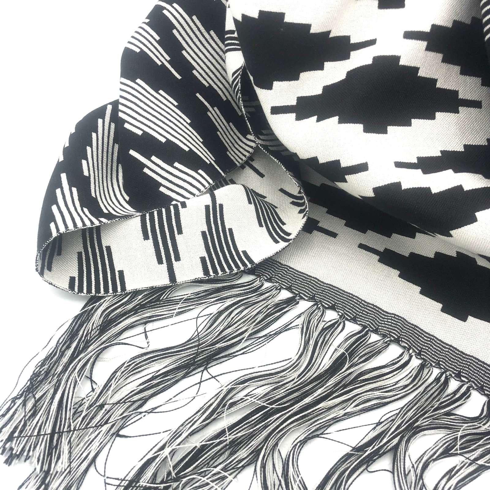 Jennifer Shellard, Stratum Scarf , 2023 | Contemporary Applied Arts