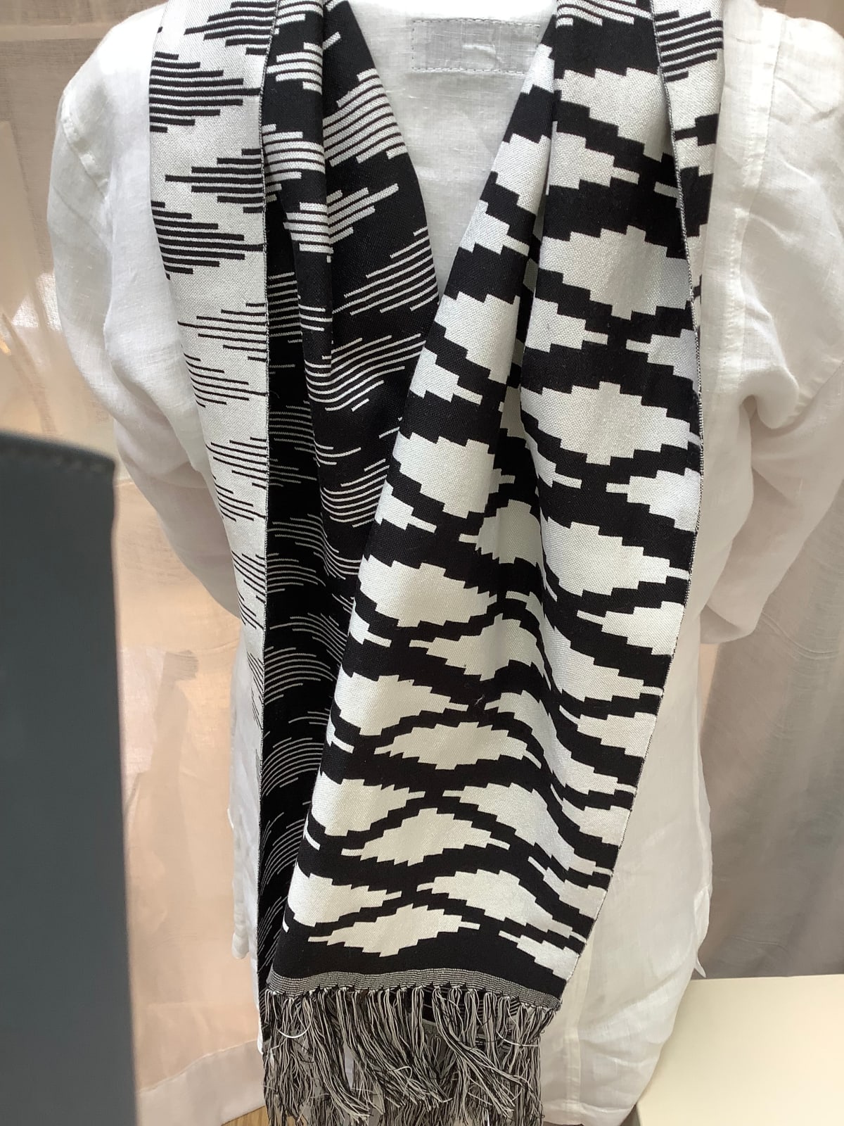 Jennifer Shellard, Stratum Scarf , 2023 | Contemporary Applied Arts