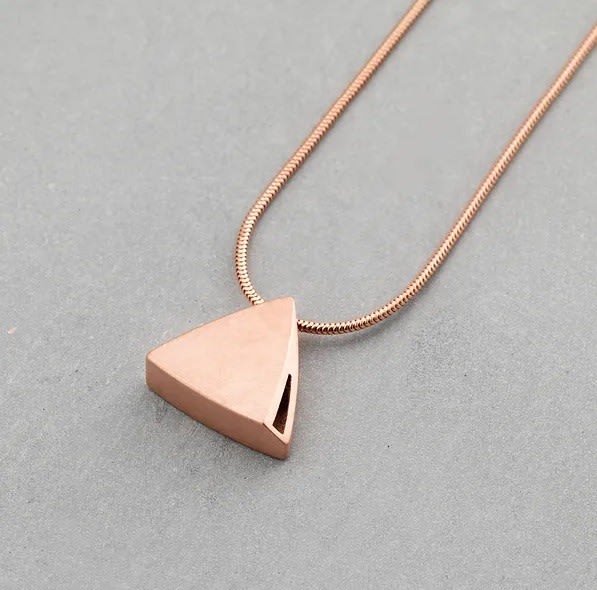 Sheng Zhang, Curved Curves Triangle Pendant , 2024 | Contemporary ...