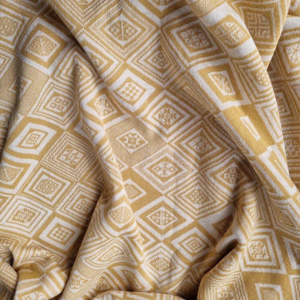 BAKKA, Design 12 - 2-Colour Throw in large diamond pattern- White/Flax ...