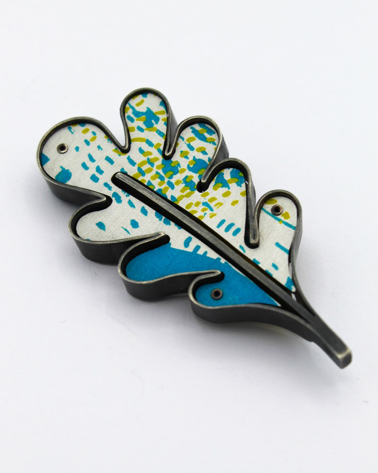 Lindsey Mann, Oak Leaf Brooch, 2024 | Contemporary Applied Arts