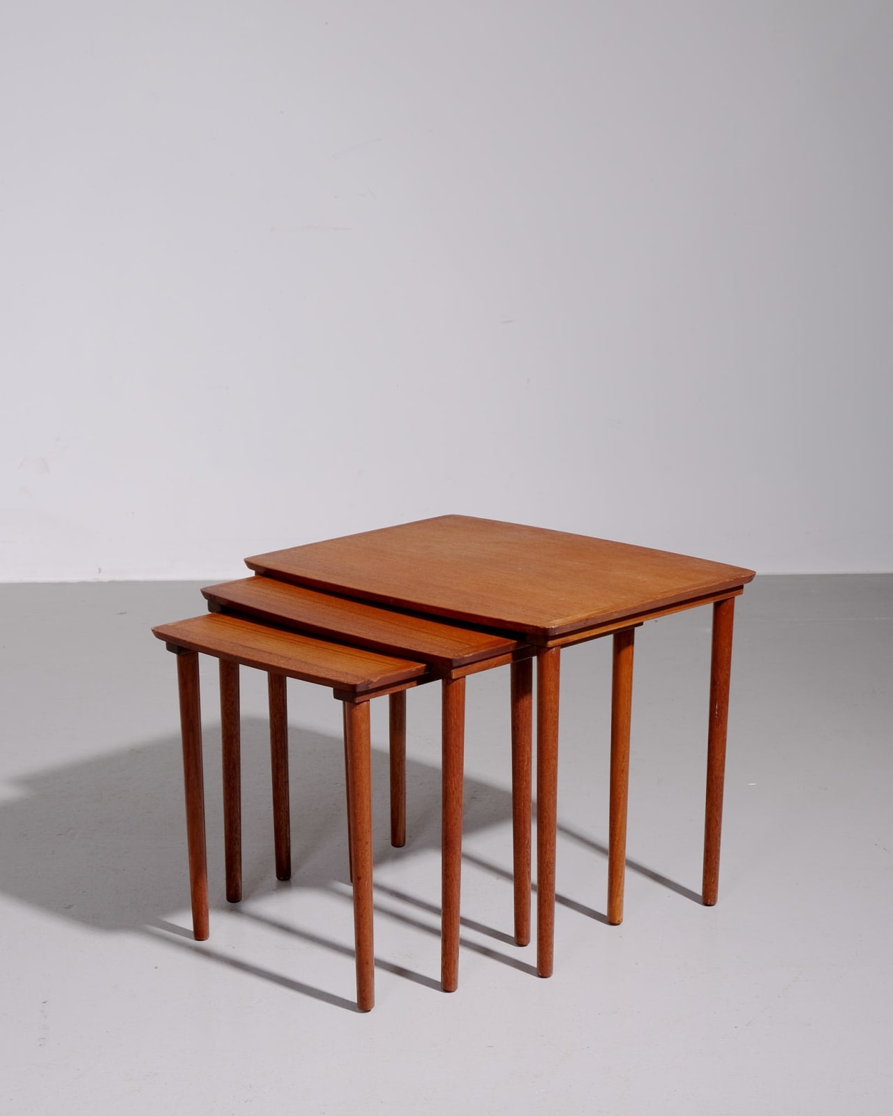 Møbelintarsia, Danish nesting tables | 8 Holland Street