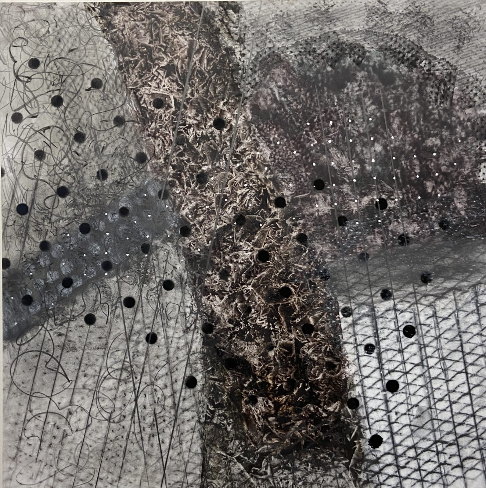 Lynn Malin, Black And White #1, 2021 | Peter Robertson Gallery