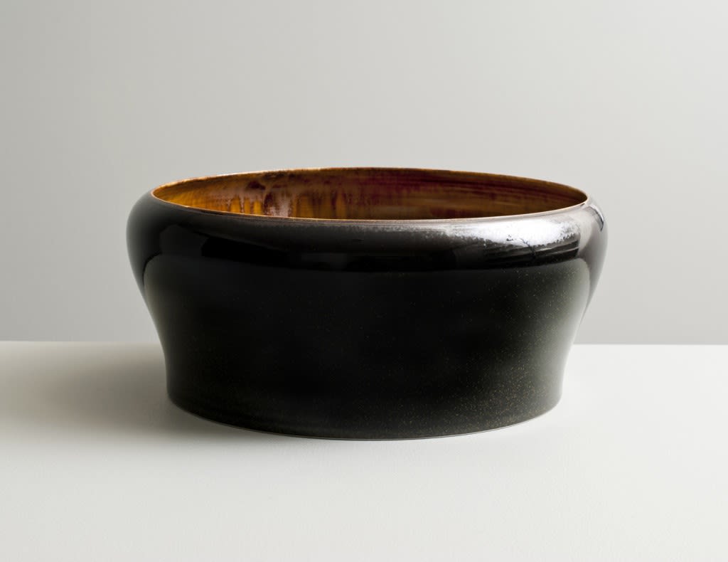 Olen Hsu, 108. Large Form with Inverted Lip | Beaux Arts Bath