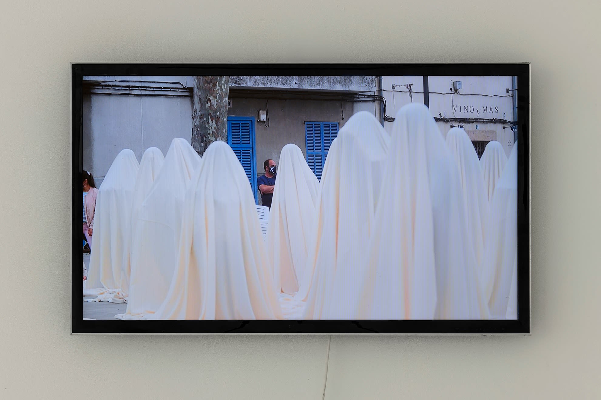 Regina José Galindo, Nuestra mayor venganza es estar vivas, 2021 | ADN ...