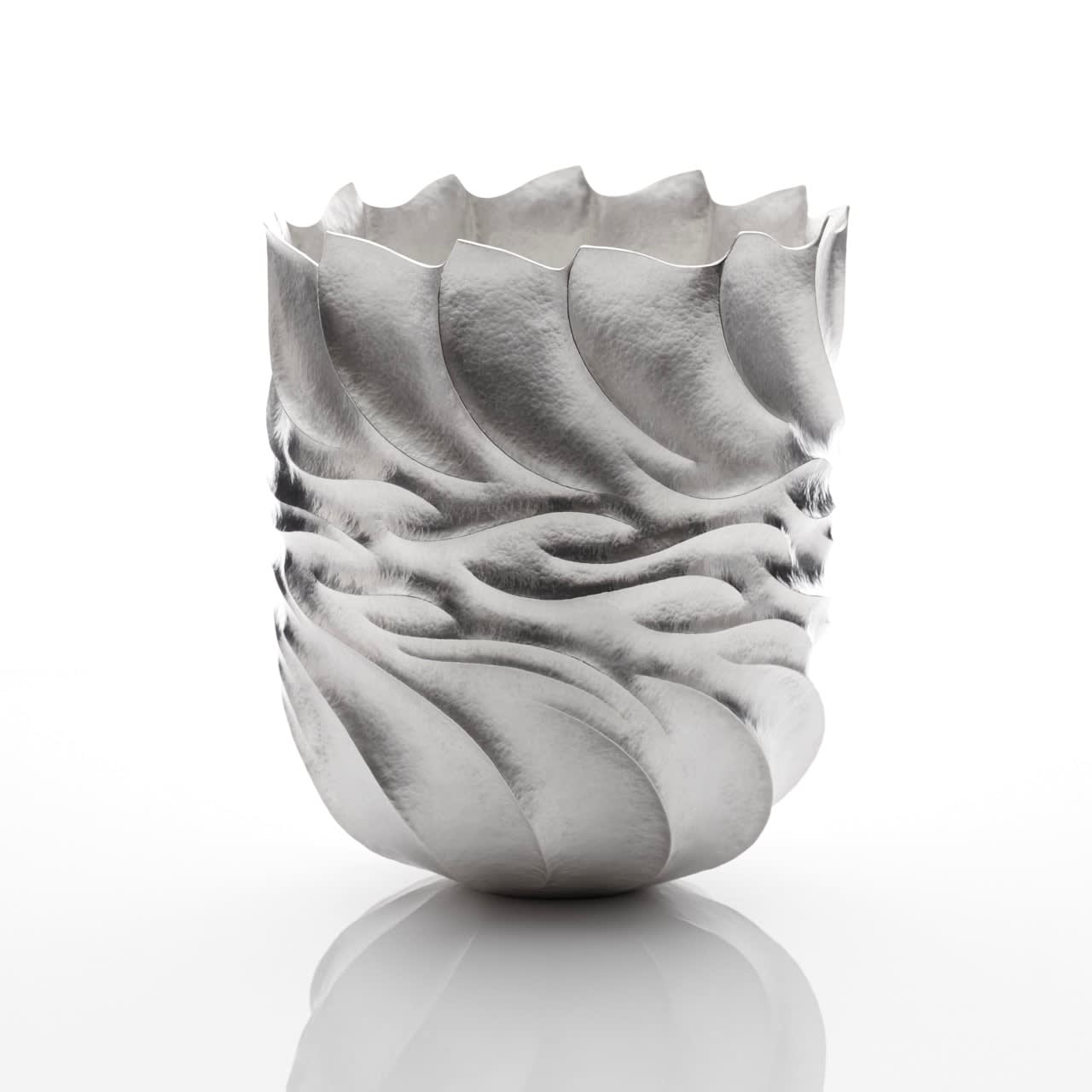 Hiroshi Suzuki, Miyabi-Fire Vase, 2023 | Adrian Sassoon