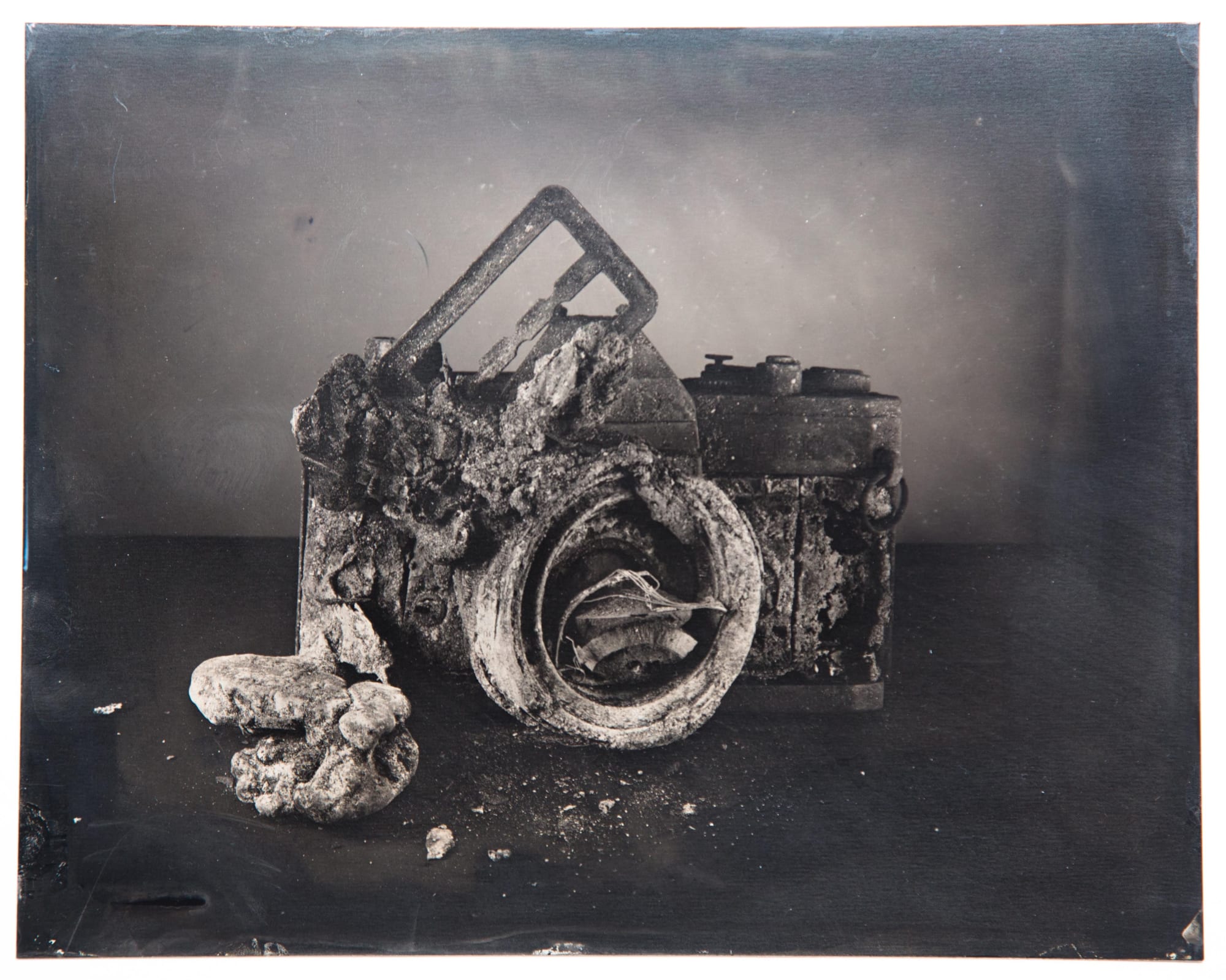 Gideon Mendel, CAMERA, 2019 | ARTCO Gallery