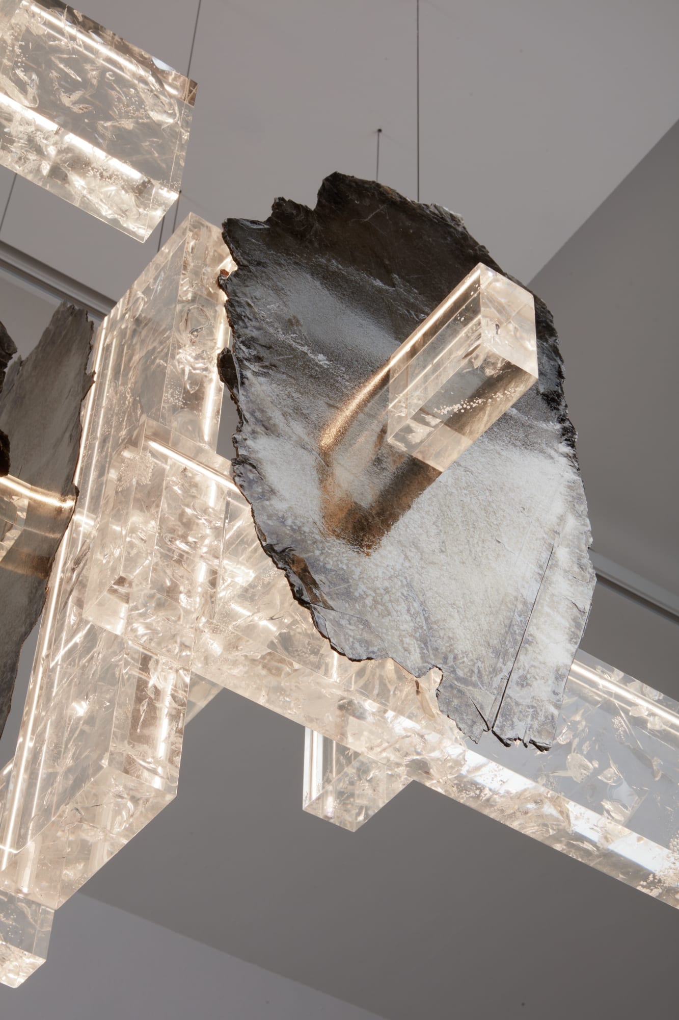 Simon Stewart, Fissure 2 Chandelier, 2022 | Charles Burnand