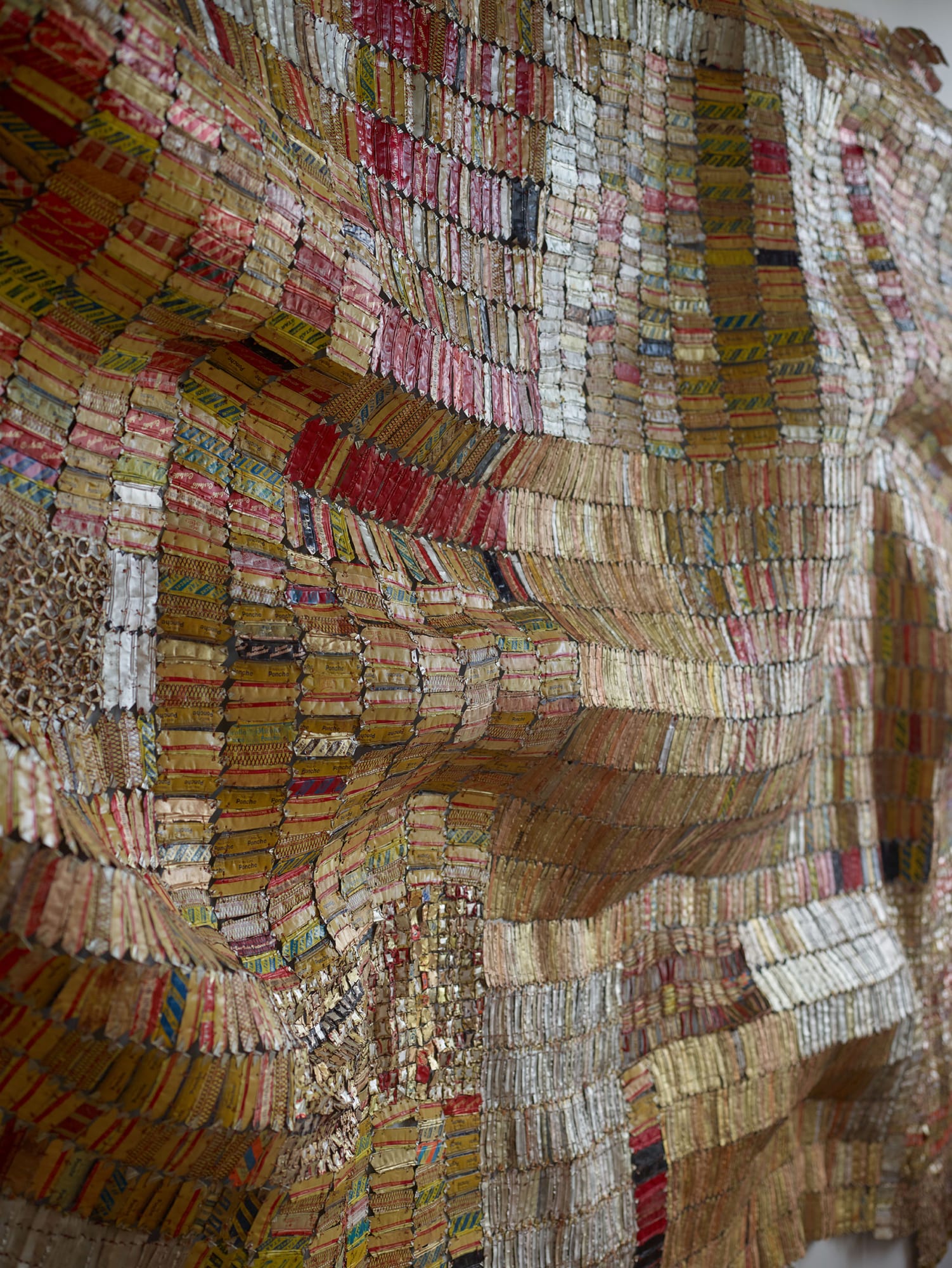 El Anatsui, Man’s cloth II, 2006 | Duende Art Projects