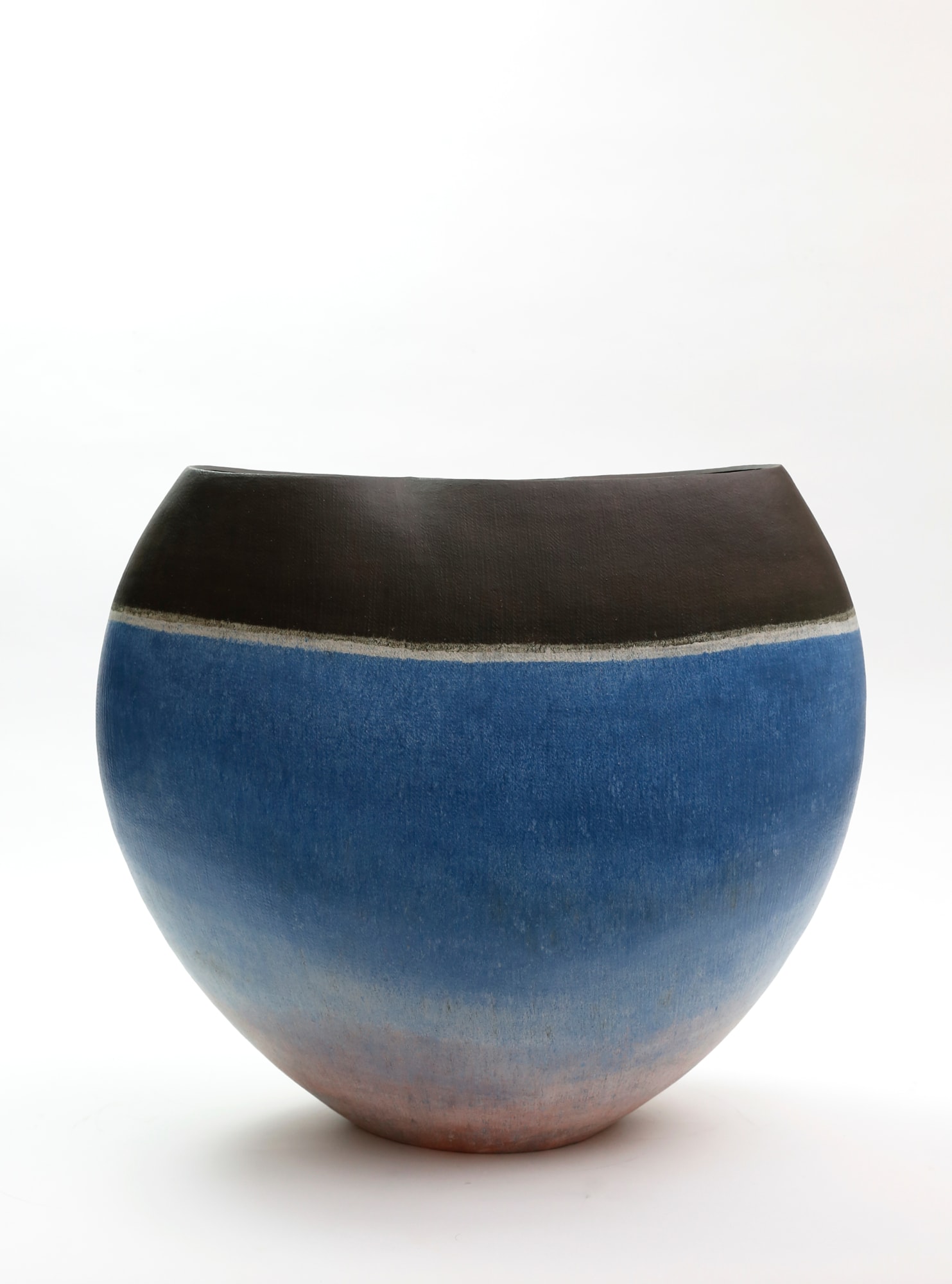Mitsukuni Misaki, Blue Color-Glazed Mud Vessel - 彩釉泥器, 2017 | Ippodo ...