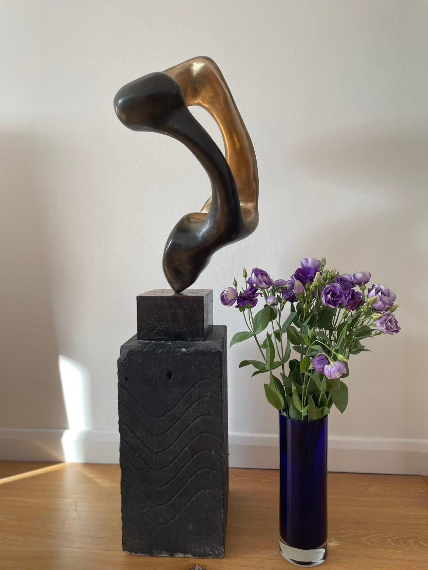 Ian Knowles, Twisting Form, 2024 | Sculpture Source