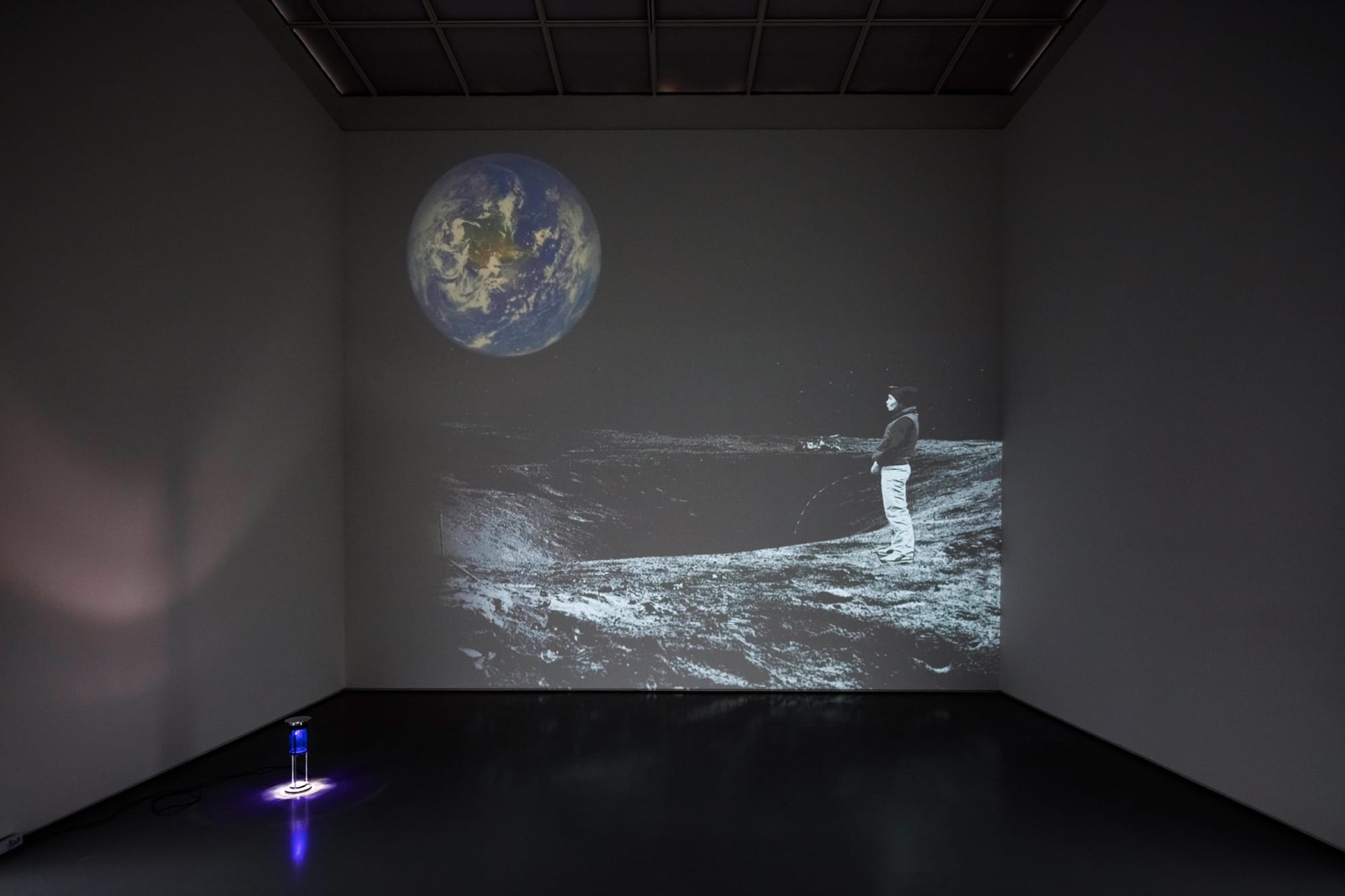 Zilla Leutenegger, Der Mann im Mond, 2000 | Galerie Peter Kilchmann