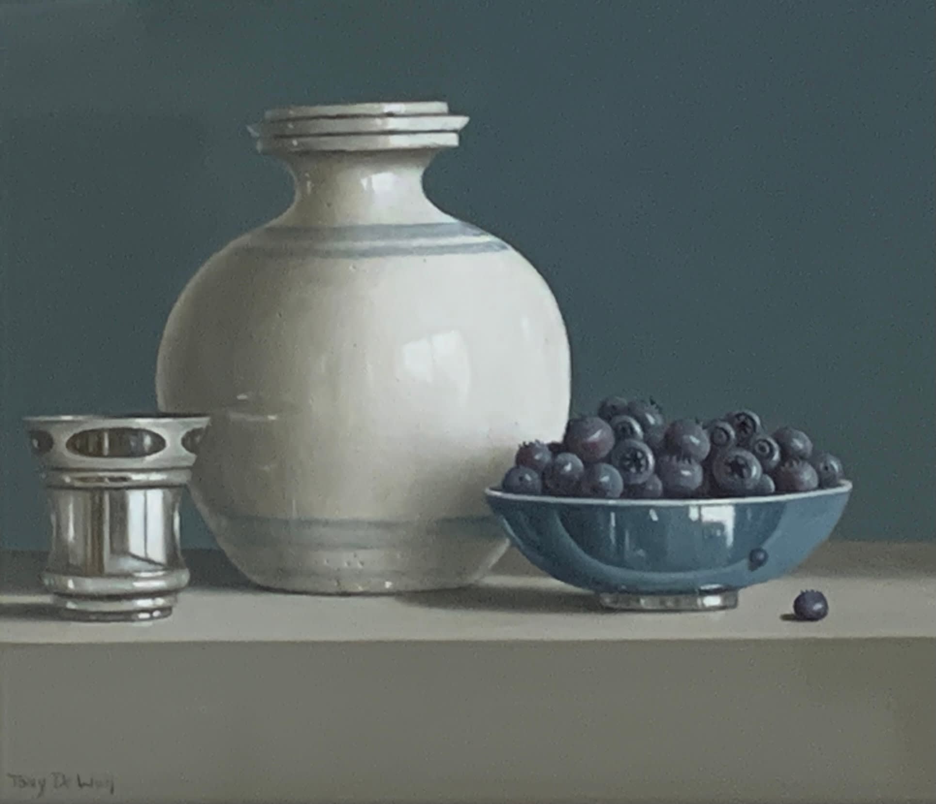Tony de Wolf, Blueberries and Ceramic Vase, 2021 | Still life | Thompson's Gallery