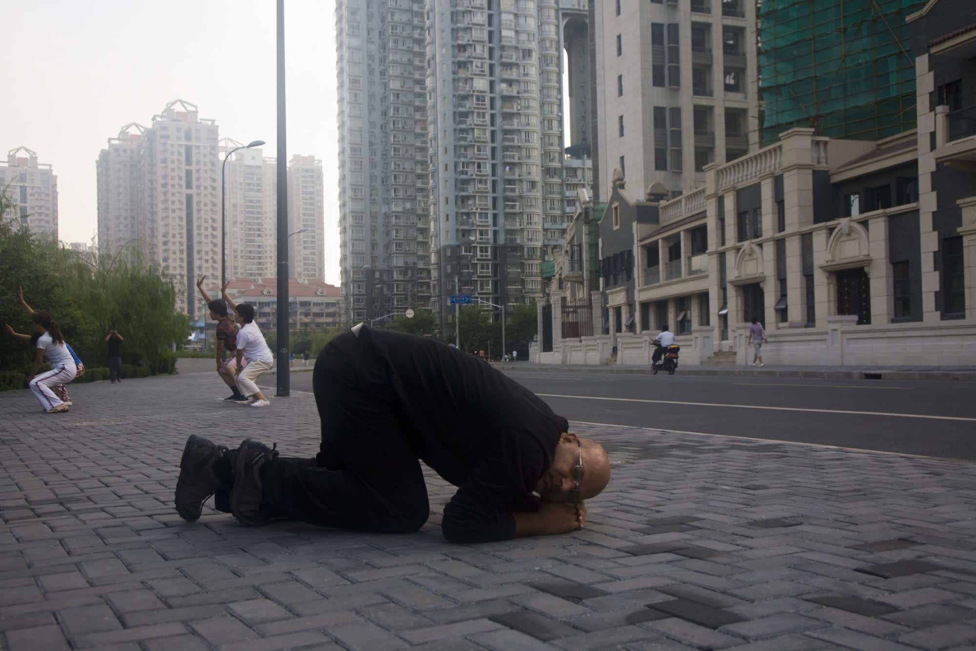 Atul Bhalla, Listener from west heaven | Vadehra Art Gallery