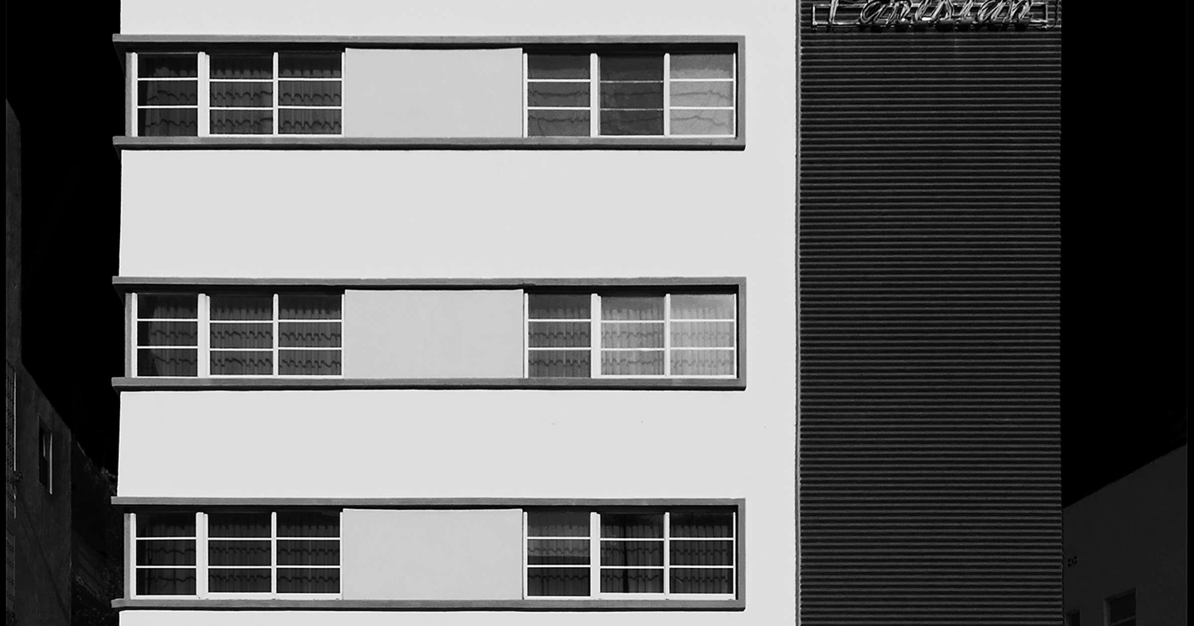 Simon Chaput, Parisian Hotel, 2014 - Artwork 37442 | Jackson Fine Art