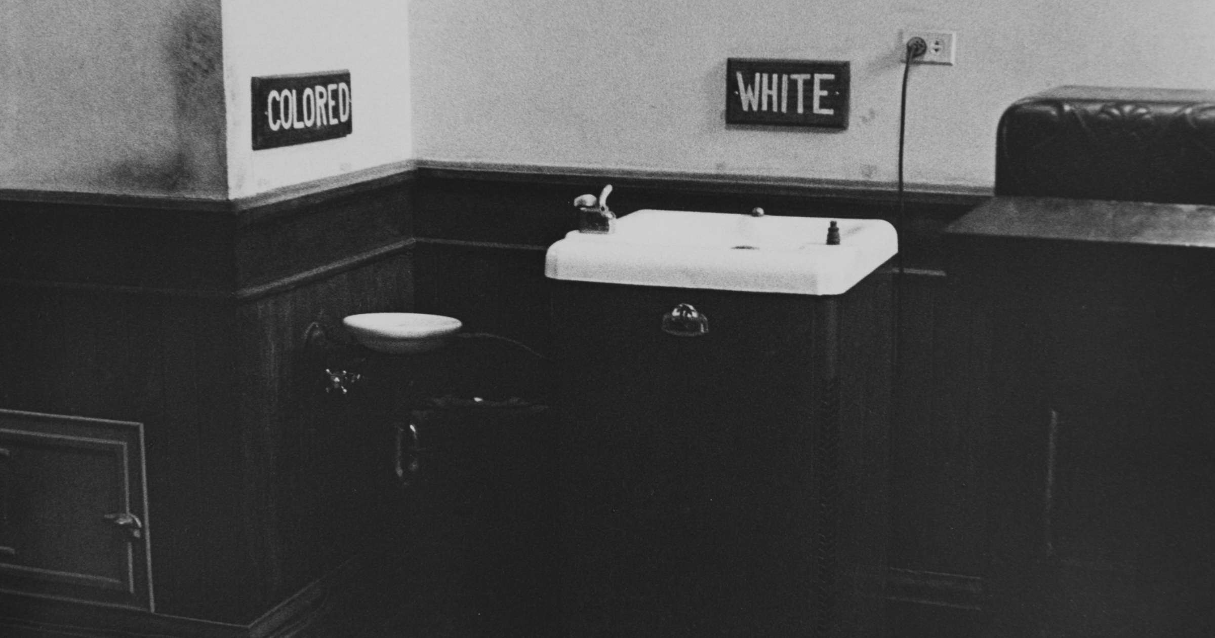 Danny Lyon, Segregated drinking fountains in the county courthouse ... Danny Lyon, Segregated drinking fountains in the county courthouse ...