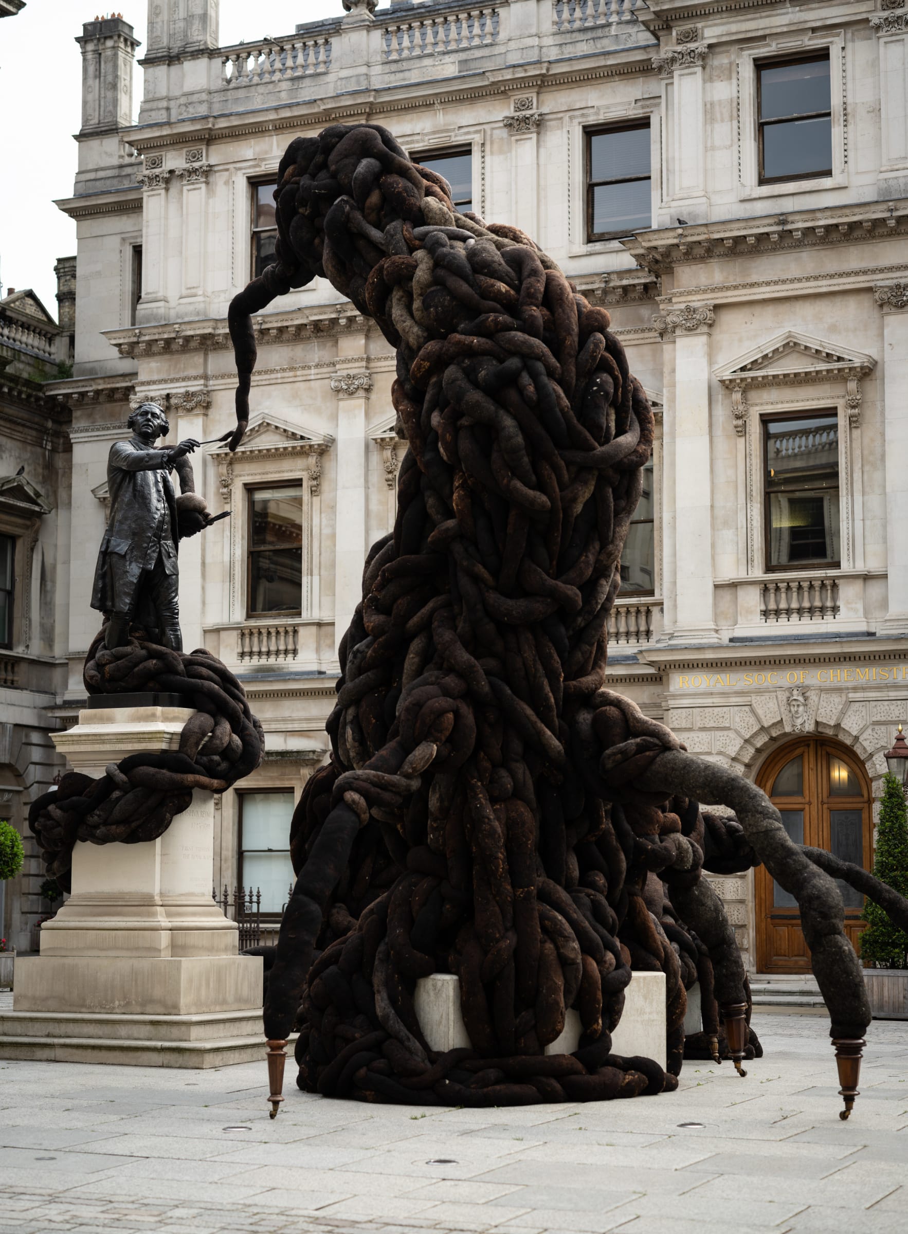 Nicola Turner, The Meddling Fiend. Royal Academy Courtyard, London, 2024 | Annely Juda Fine Art