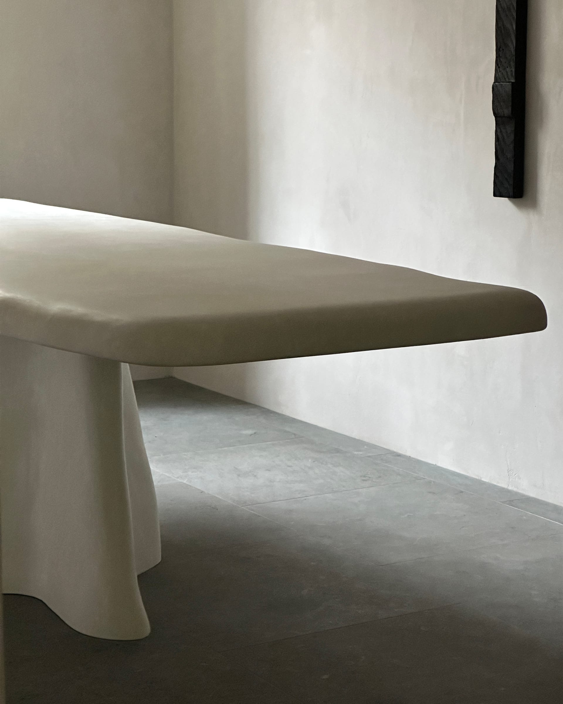 Deglan, Cloud Dining Table 2, 2023 | Charles Burnand